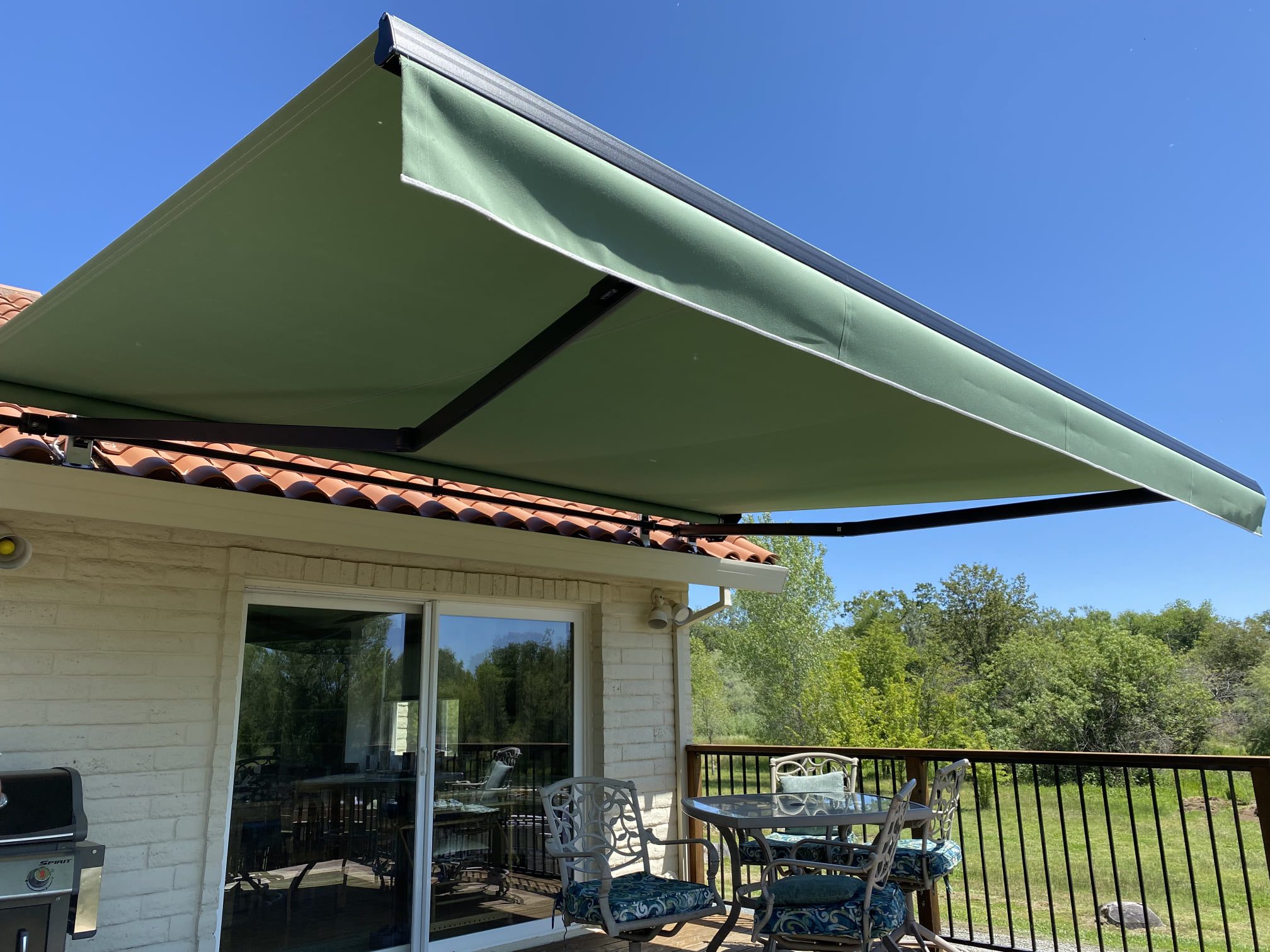 MasterMax Builders - Eclipse Shading